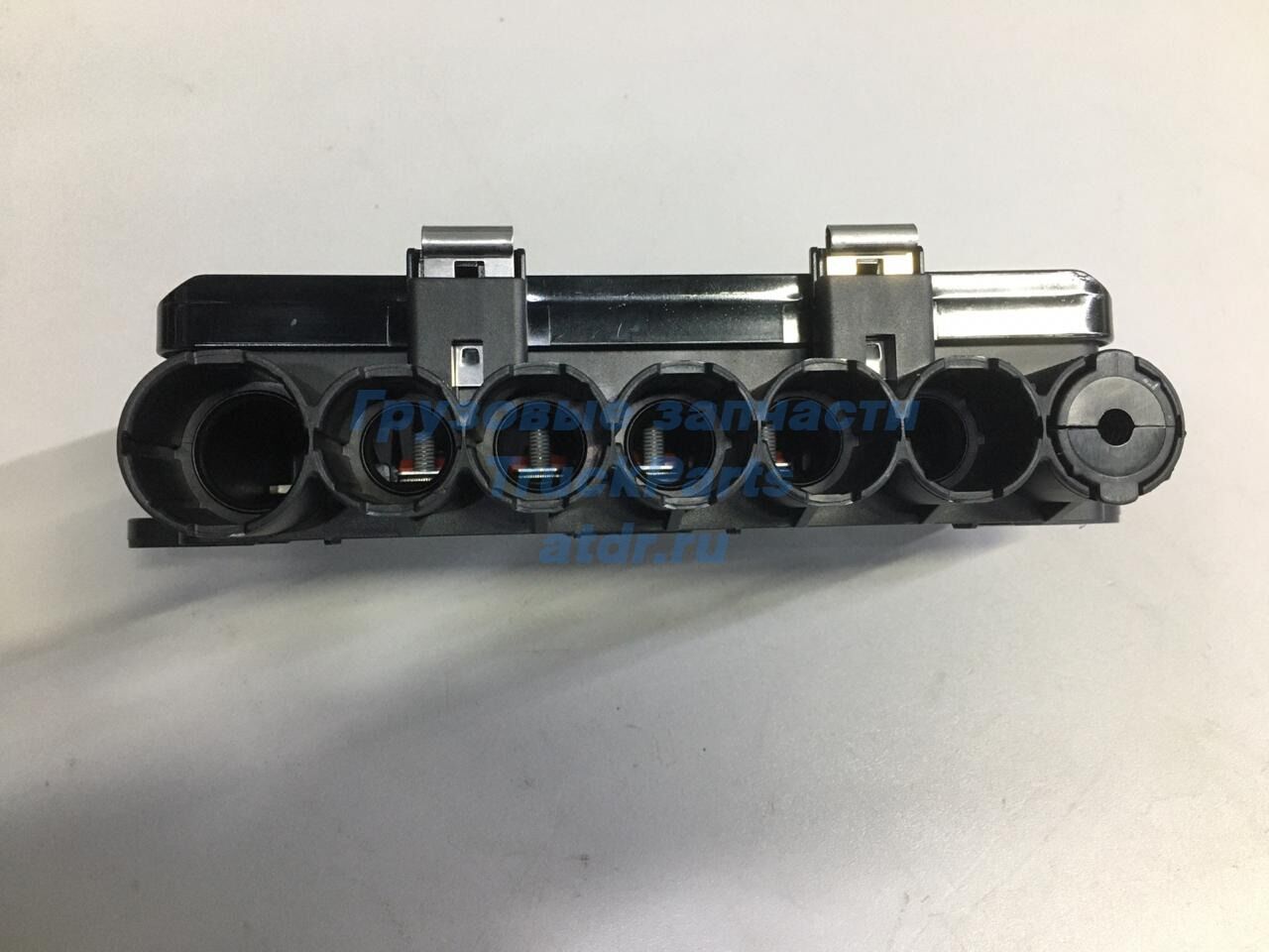 Блок предохранителей Iveco Stralis 504071256 IVECO 504071256, цена в ...